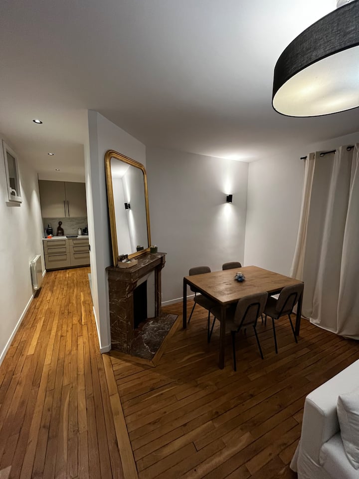 Fully Renovated Apartment - Paris 18e Arrondissement