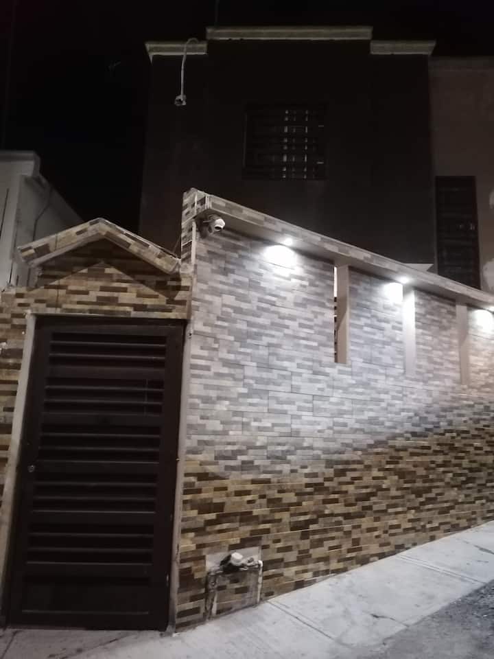 Casa En Santa Catarina Para Familias O Empresas - Santa Catarina, México