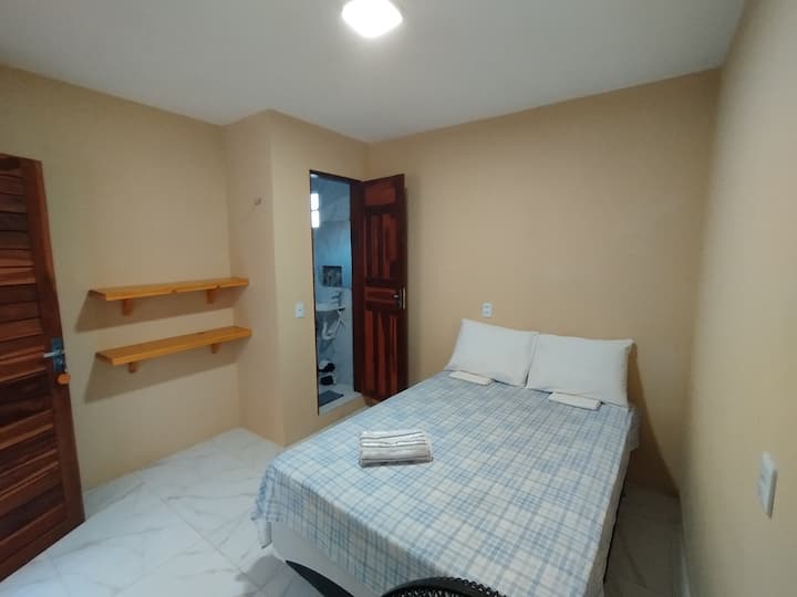 Suite Casal Com Ventilador E Frigobar N 07 - Camocim