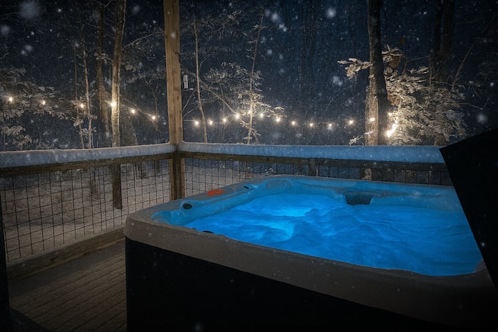 Mountain Mist - Hot Tub & King Bed W/ Fire Pit - Monteagle, TN