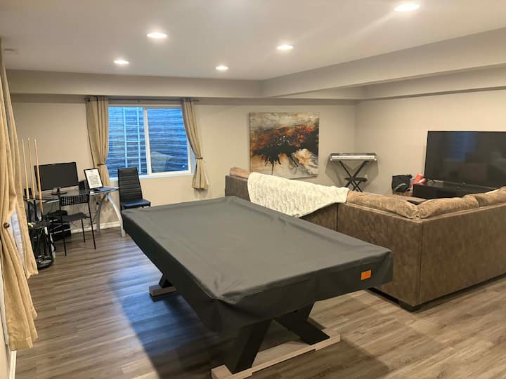 Spacious And Private Basement Suite - Colorado Springs, CO
