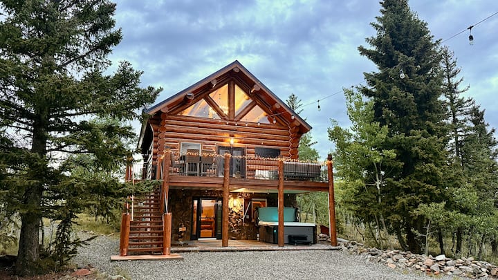 Cozy Hot Tub Retreat | Private, Fenced Dog Area - États-Unis