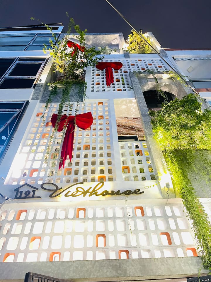 Viethouse 3 Phòng Ngủ - Jacuzzi - Gần Biển Mỹ Khê - Đà Nẵng