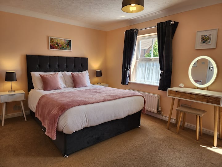 Stunning 4 King Bed House Central Solihull Nec Bhx - Solihull