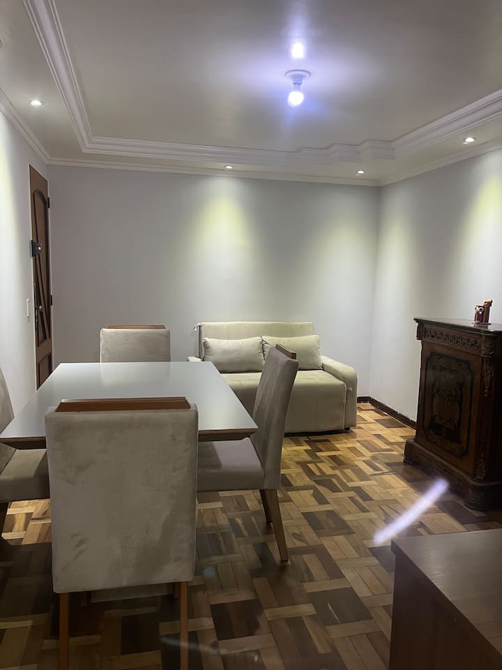 Excelente Apartamento Localização Privilegiada - Curitiba