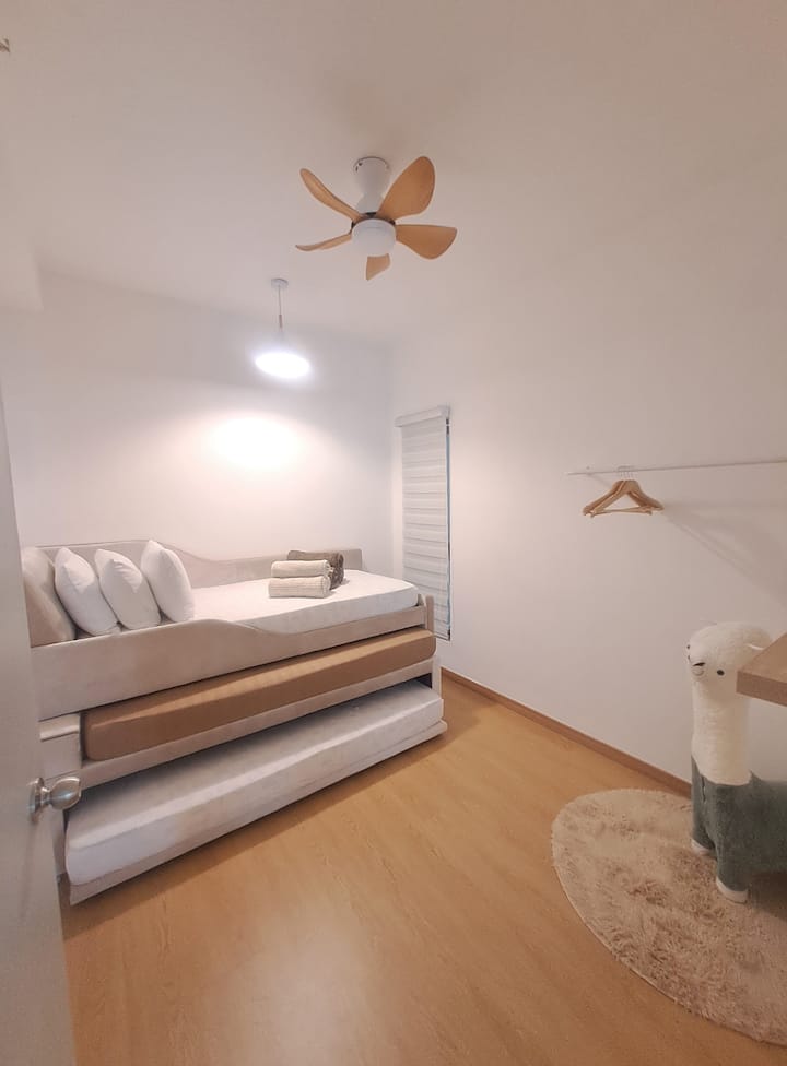 Splashmania Condo At Gamuda Cove, Pool At Same Lvl - Banting