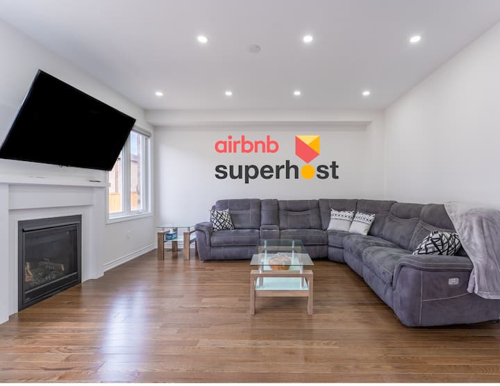 Bright & Spacious 6 Br | Private | Main Floor Bath - Brampton