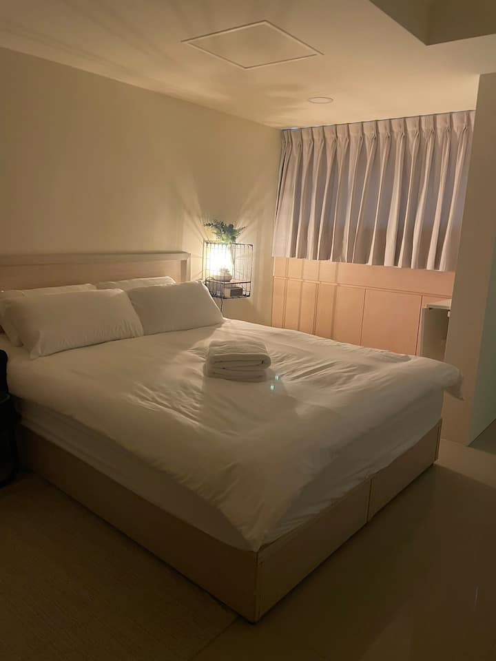 H10-b/500m Ximen Station/mobile Wifi/lift/netflix - 萬華區