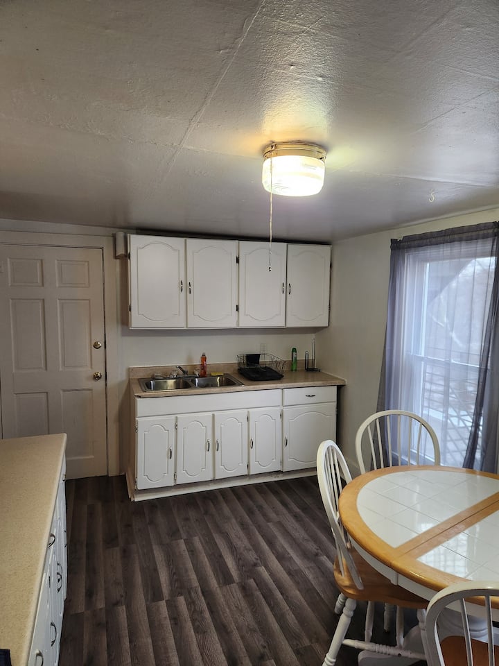 R1 Two Bedroom - Aurora, IL