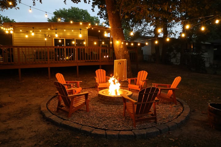 Perfect Winter Getaway! Unique Stay With Hottub! - Tulsa, OK