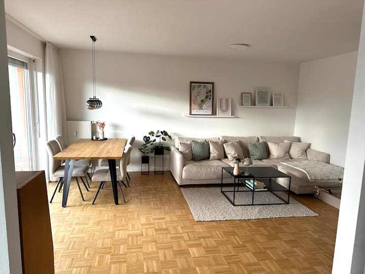 80qm Wohnung Mit Stellplatz & Balkon - ケルン