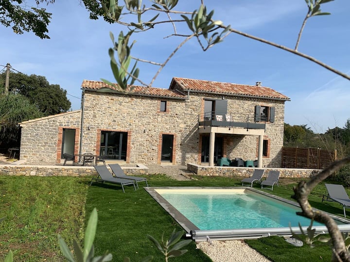 Mas Avec Piscine Chauffée Système Au Sel. - Alès