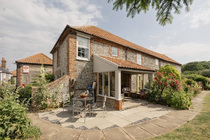 Samphire Cottage, A Stones Throw From The Quay! - Blakeney