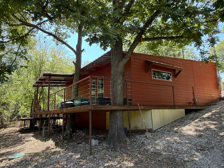 Moss Lake Retreat - Gainesville, TX