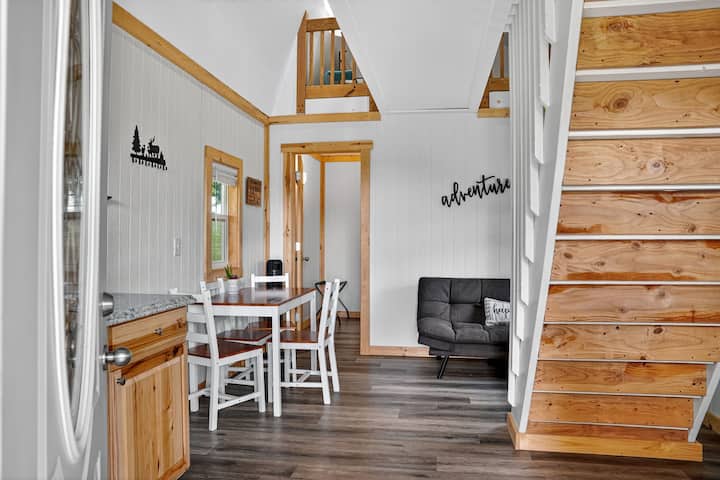 Cozy Loft Cabin | Budget Friendly | Sleeps 5 - Ionia State Recreation Area, Saranac