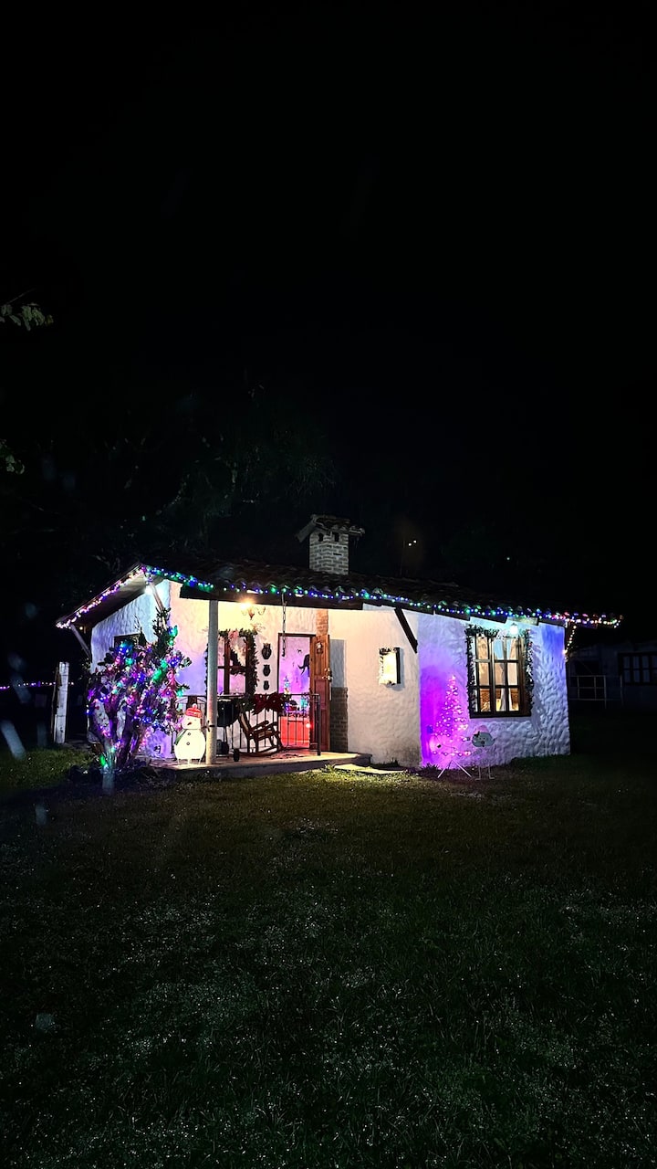 Cabaña Slim Navideña Y Arroyo A Orillas De Orizaba - Orizaba