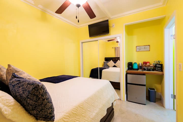 One Room With Comfort And Style - Anguilla