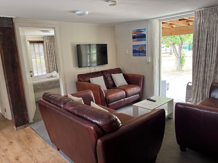 Cosy 2bed With Laundry, 5 Mins Drive To Tree - Wanaka