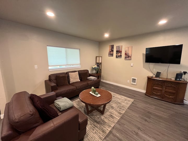 Relaxing 3br/1.5ba Urban Forest Sanctuary - Federal Way, WA