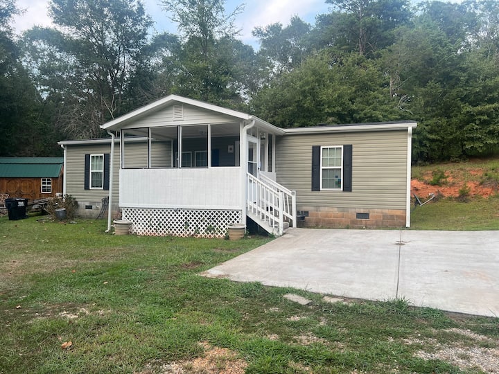 3 Bed 2 Bth Near Lake Hartwell - Sandy Springs, SC