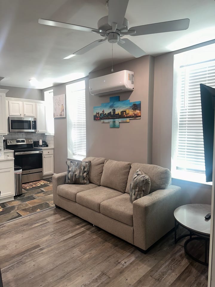 Prime Otr+queen Bed+parking - Cincinnati, OH