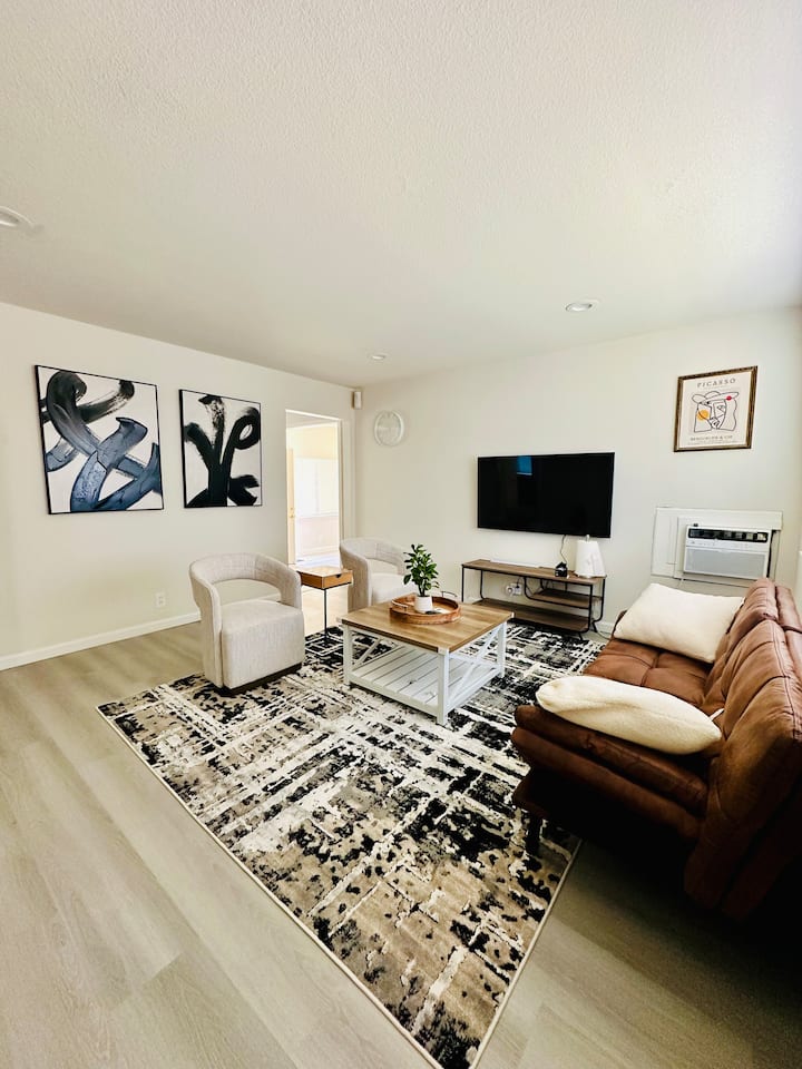 * Conveniently Located Home - Dtsj * - Alum Rock, CA