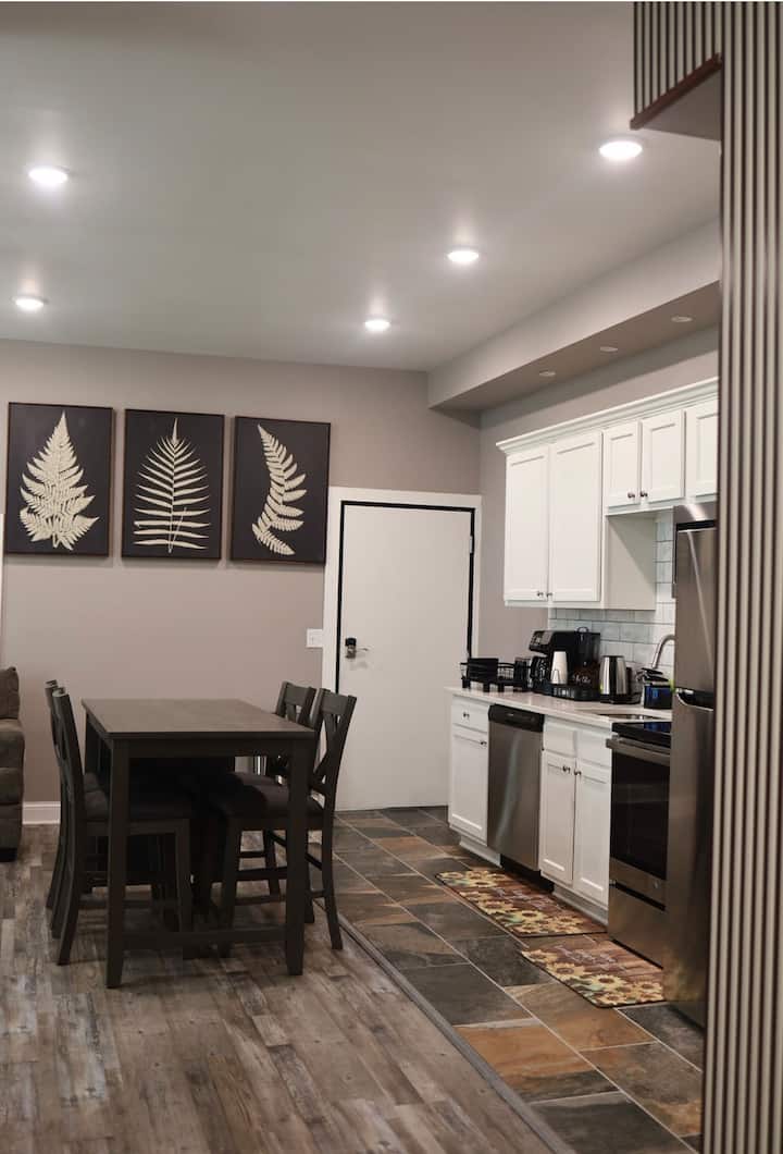 Prime Otr+queen Bed+parking - Cincinnati, OH