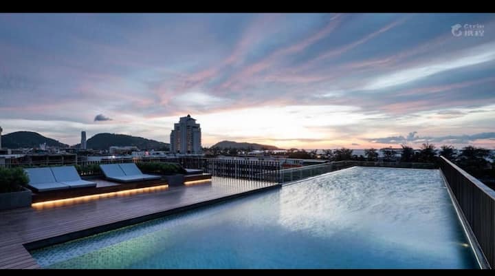 The Deck Patong Luxury Apartment - Patong Beach