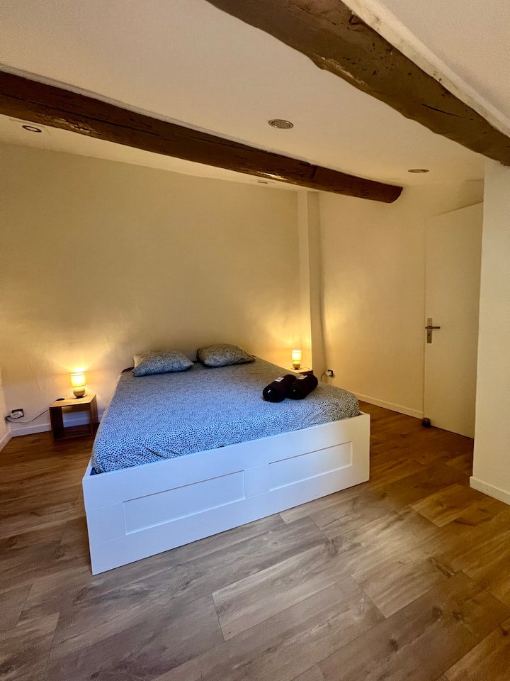 Duplex En Plein Coeur Du Centre Historique - Aix-en-Provence