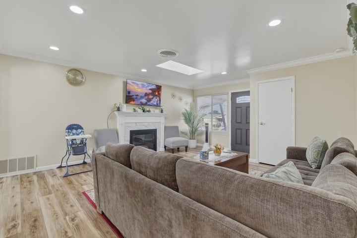 Charming Sanctuary In Monterey Bay Str25-000032 - Marina, CA