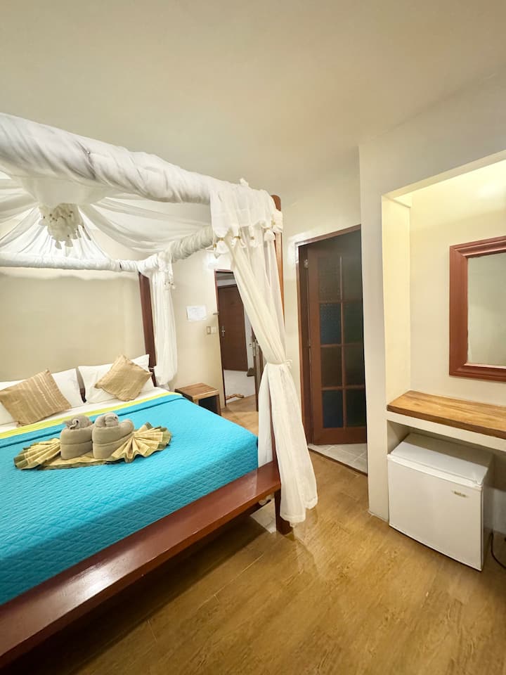 5 Pax(kitchen,smart Tv)@white Beach Suites Boracay - Malay