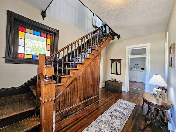 Brickhaven: Bristol's Landmark 1880s Brick Home - Bristol, TN