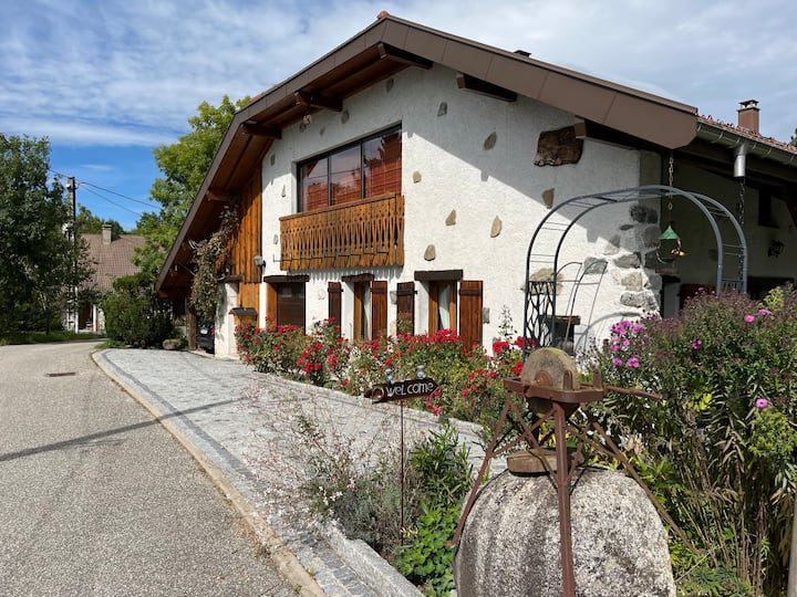 Corps De Ferme Rénovée De 250m2 - Cruseilles