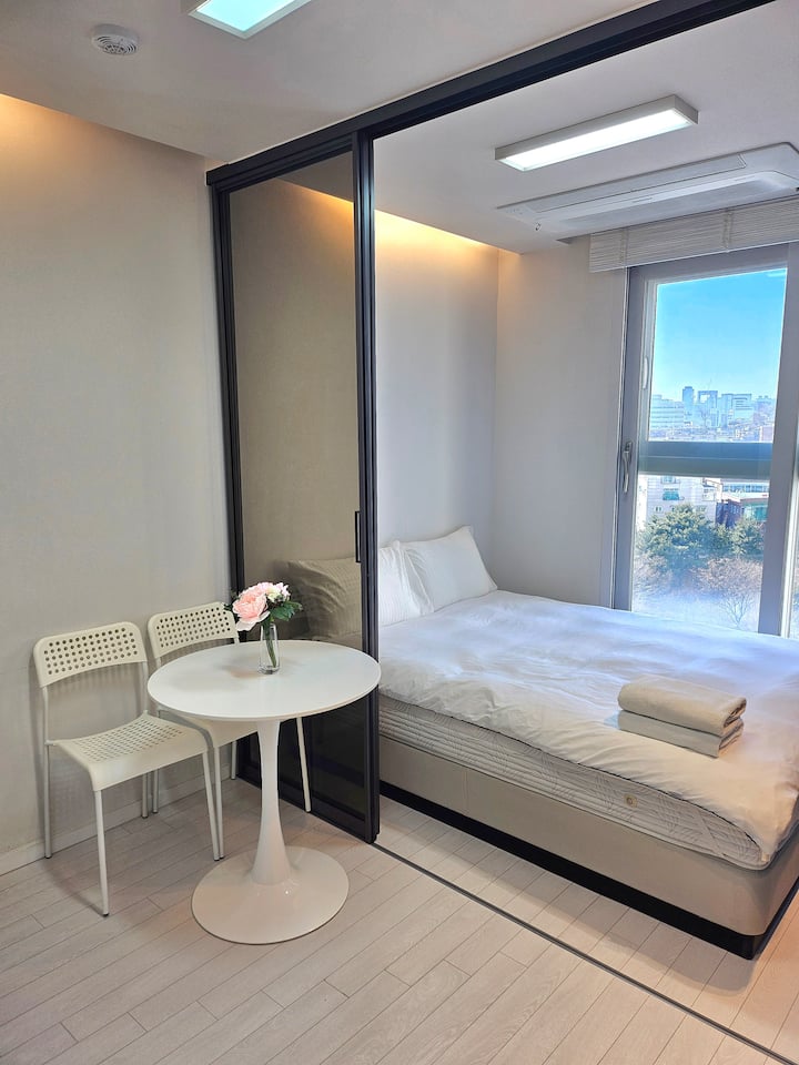 신축건물#넷플릭스#동묘역1분/홍대/동대문ddp/명동/광장시장/인사동/경복궁/공항리무진 - Seoul