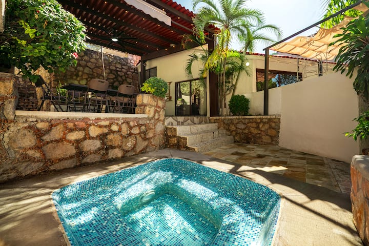 Hermosa Casa A Orilla Del Lago De Teques - Tequesquitengo