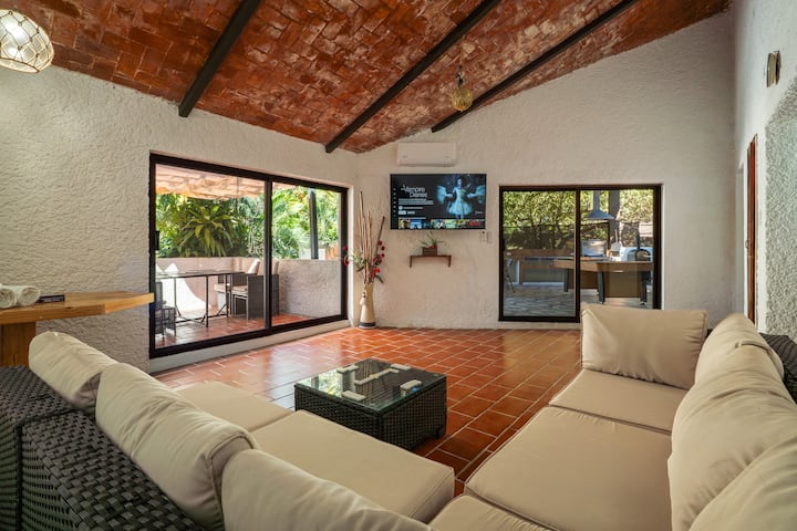 Hermosa Casa A Orilla Del Lago De Teques - Tequesquitengo