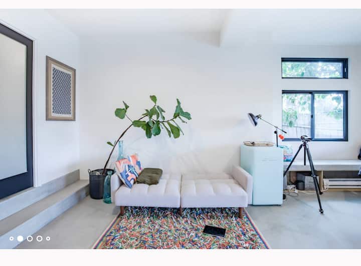 Charming Restful Coastal Retreat - Encinitas, CA