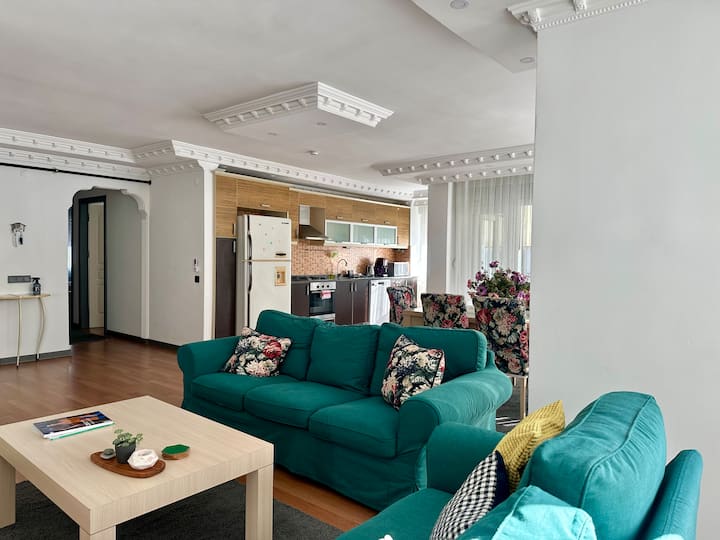 Aile Dostu Geniş Daire • 2 Banyolu&özel Otoparklı - Adalia