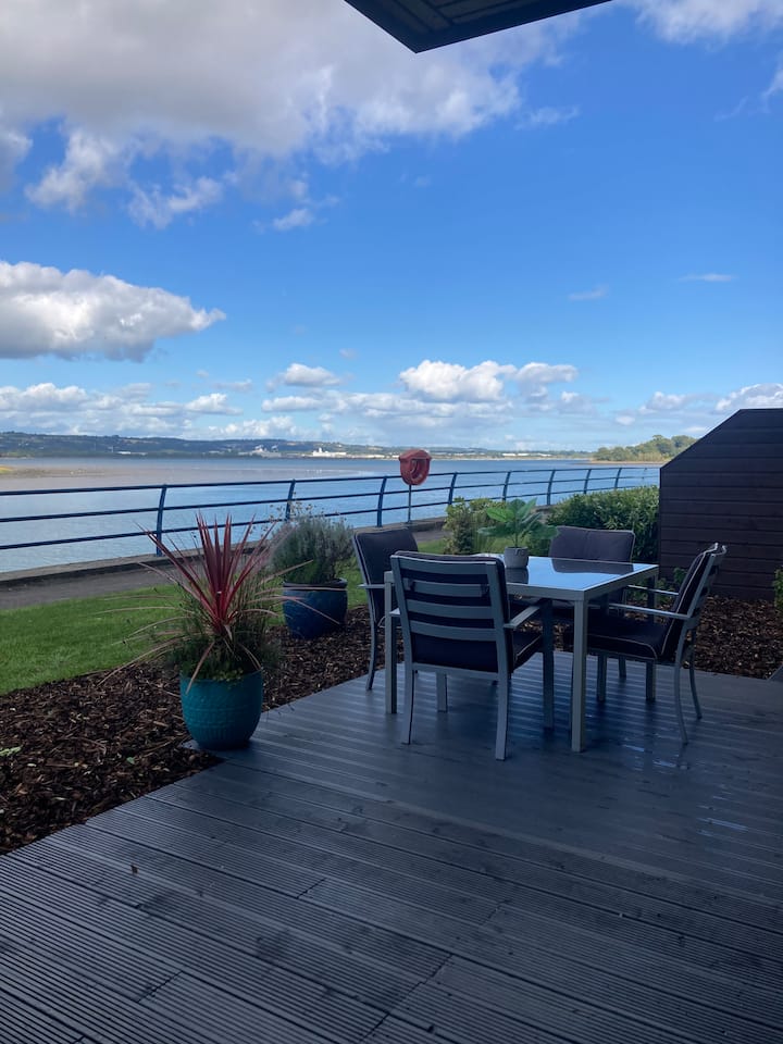 Charming 2 Bed Apartment With Sea Views. - Cork