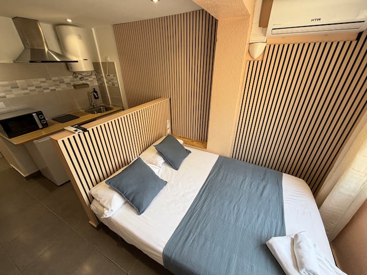 1 Estudio Nuevo Frente Al Metro Fr Bcn - Esplugues de Llobregat