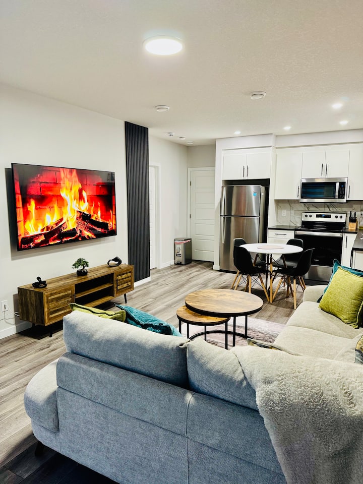 The Glacier Royale Suite. - Calgary