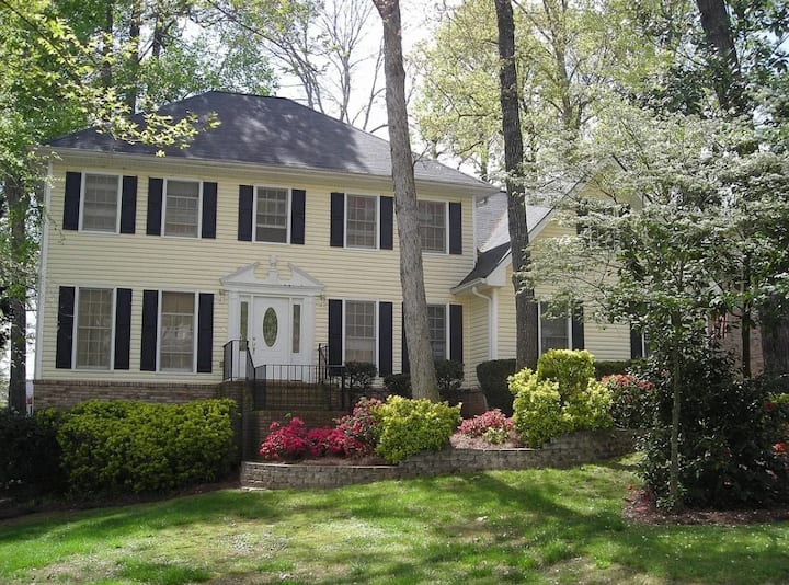 Camden Square Atrium 5bd/3bth - Lawrenceville, GA