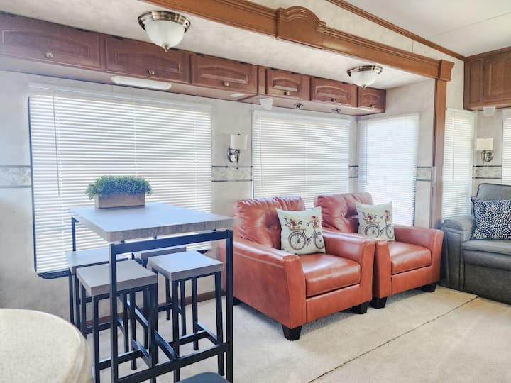 Ample, Cozy & Fully Equipped. - Phoenix, AZ