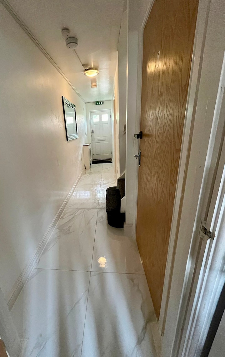Cosy Studio Apartment - Wolverhampton