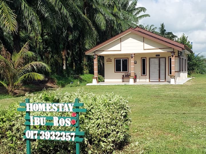 Homestay Ibu Ros - Pulau Indah