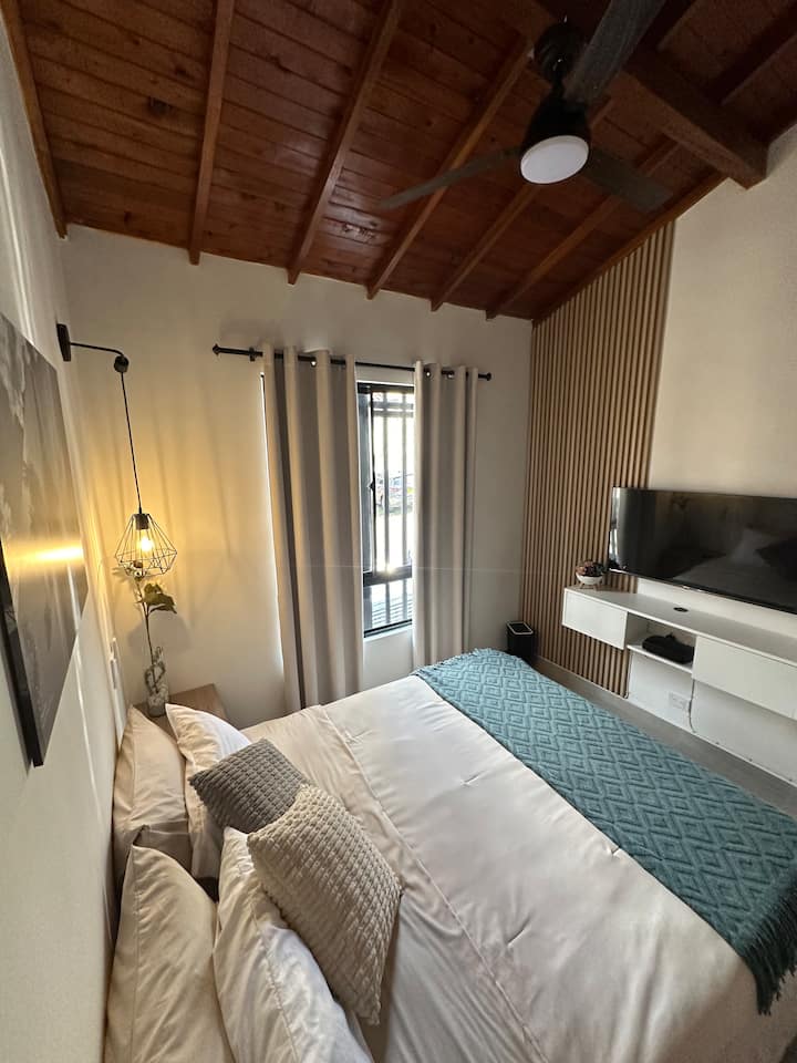 Modern Design. Forest View & Parking. - Medellín