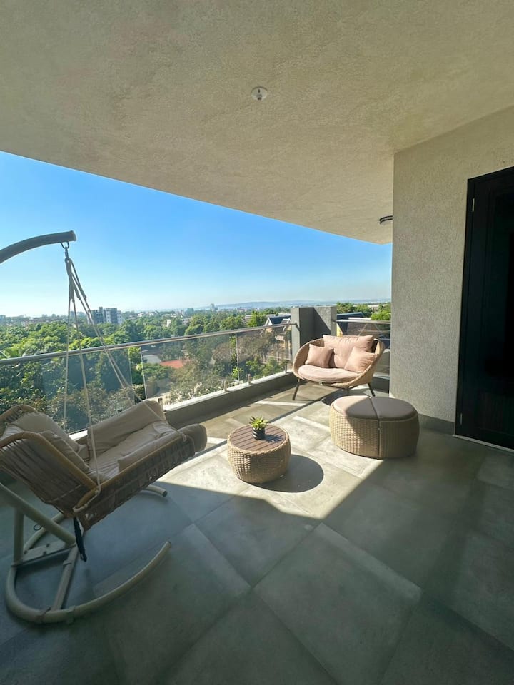 Rh11 - Teal Fantasy - Kingston