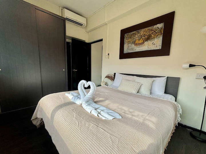1br Serviced Apartment - 350m Serangoon Mrt - Singapore