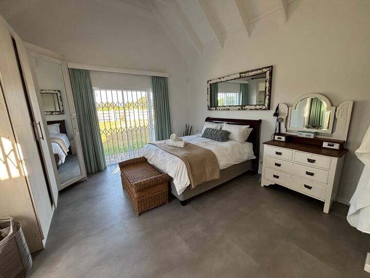 Warner Bungalow-family/3br/400m To Beach/sleeps 6 - Saint Francis Bay