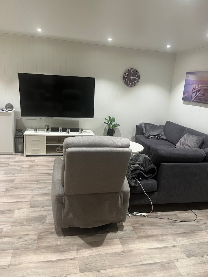 3 Roms På Aronnes,2 Soverom Og 4 Sengeplasser - Alta